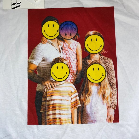 Zara | Tops | Zara Smiley Originals Graphic Tee | Poshmark